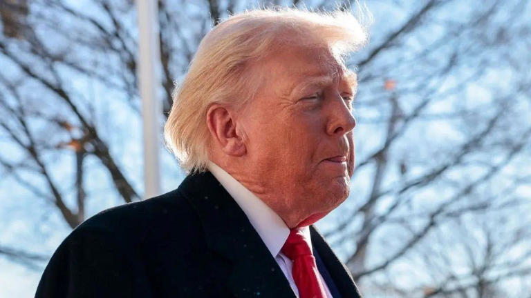 Donald Trump denies dozing off during 'pretty boring' Cabinet meeting ...