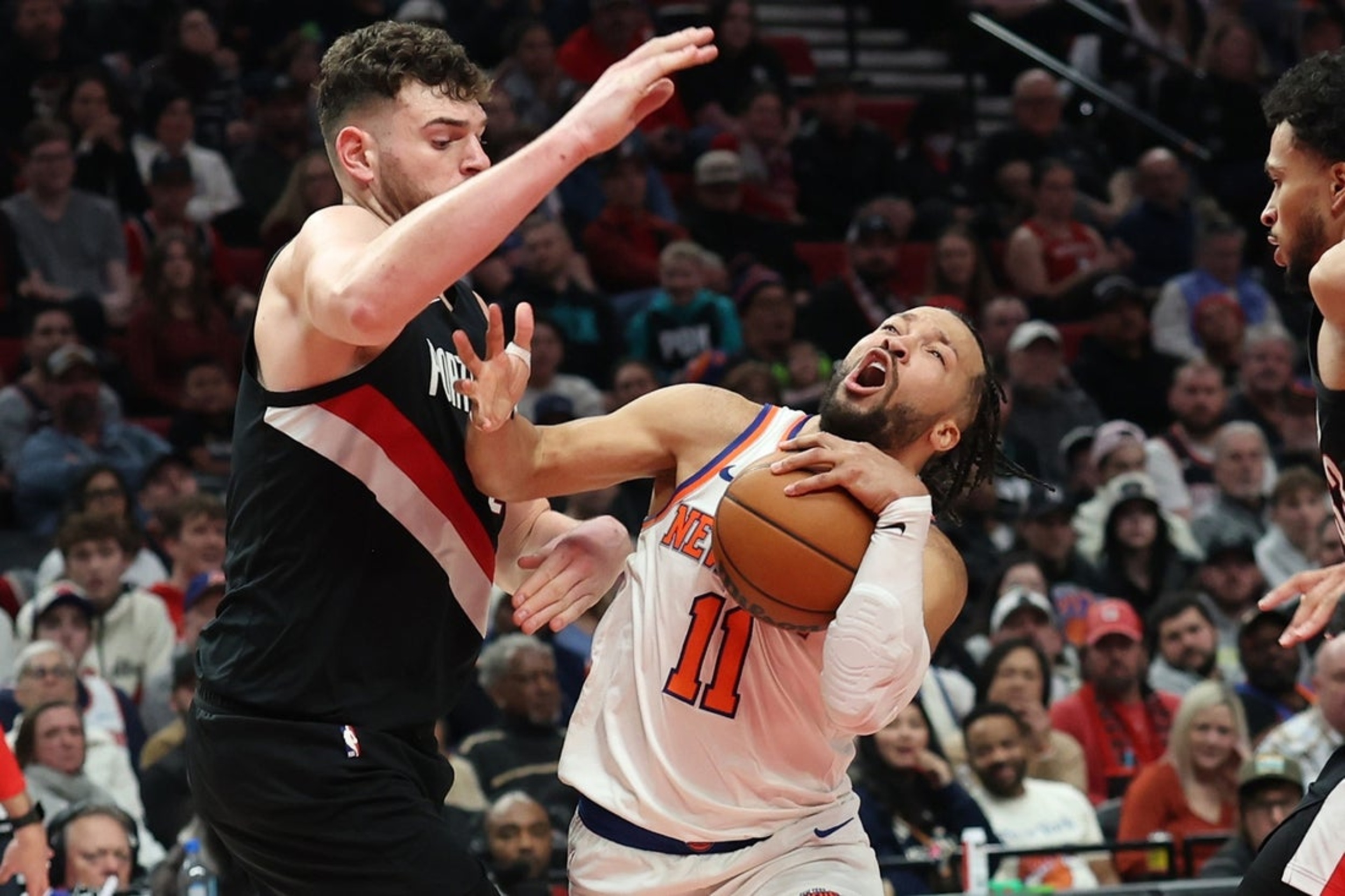 Knicks, Trail Blazers headed in opposite directions entering clash