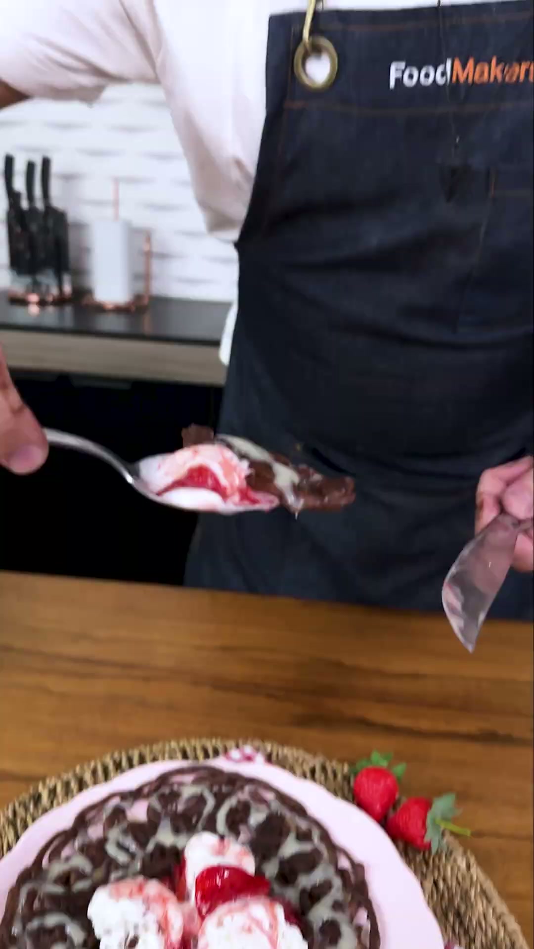 O bolo mais famoso da DISNEY: funnel cake de chocolate!