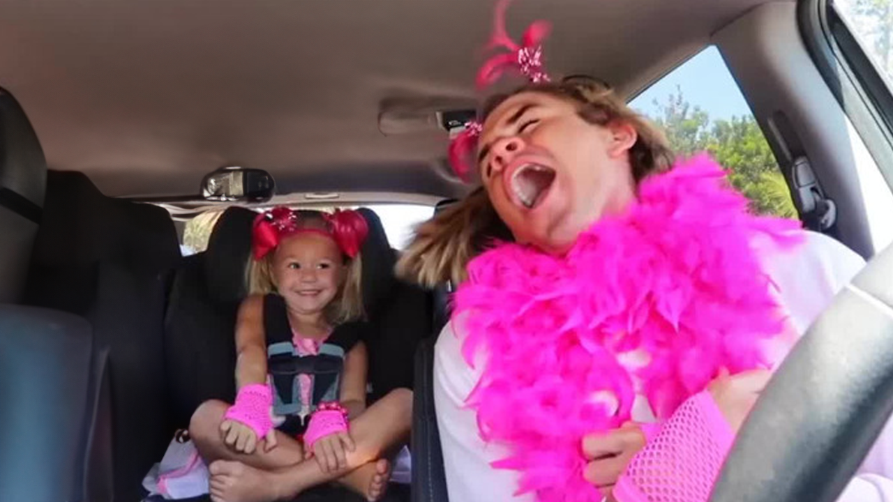Adorable carpool karaoke with father and 4-year-old