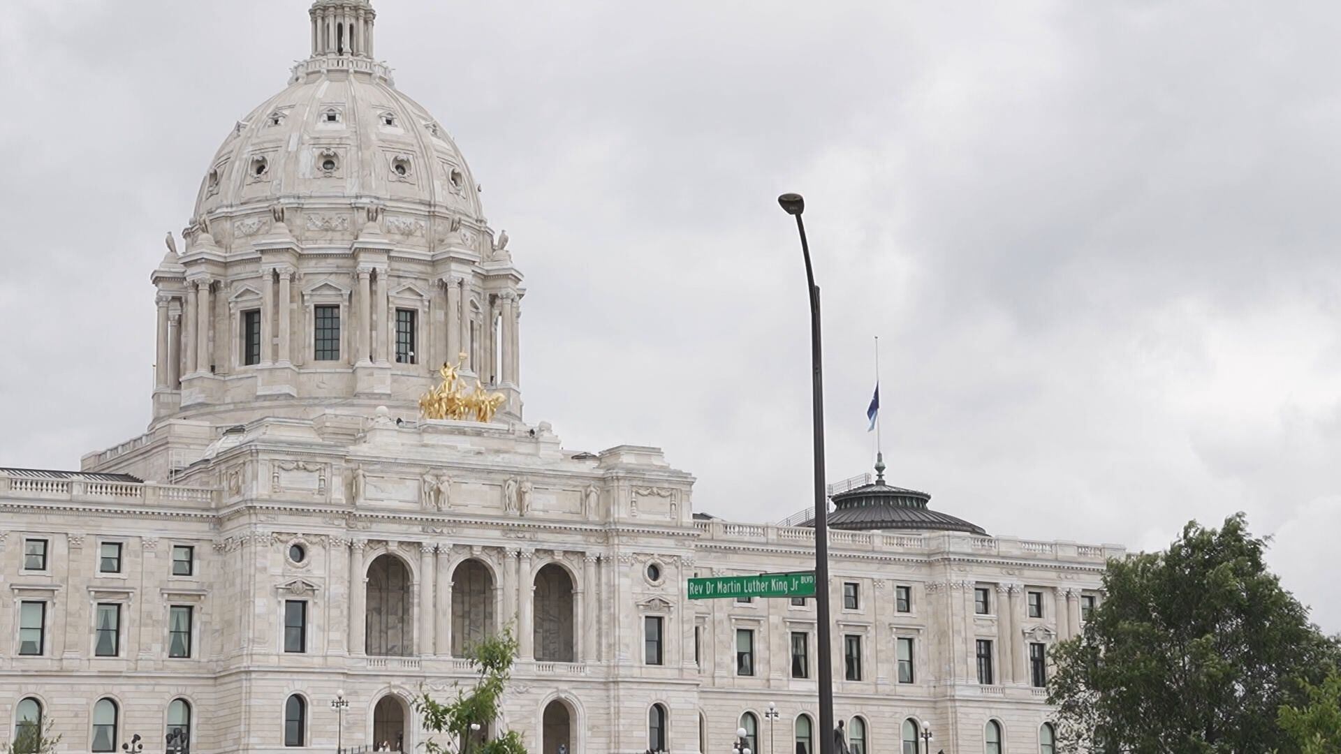 Klobuchar announces governor bid, busy election cycle incoming for 2026