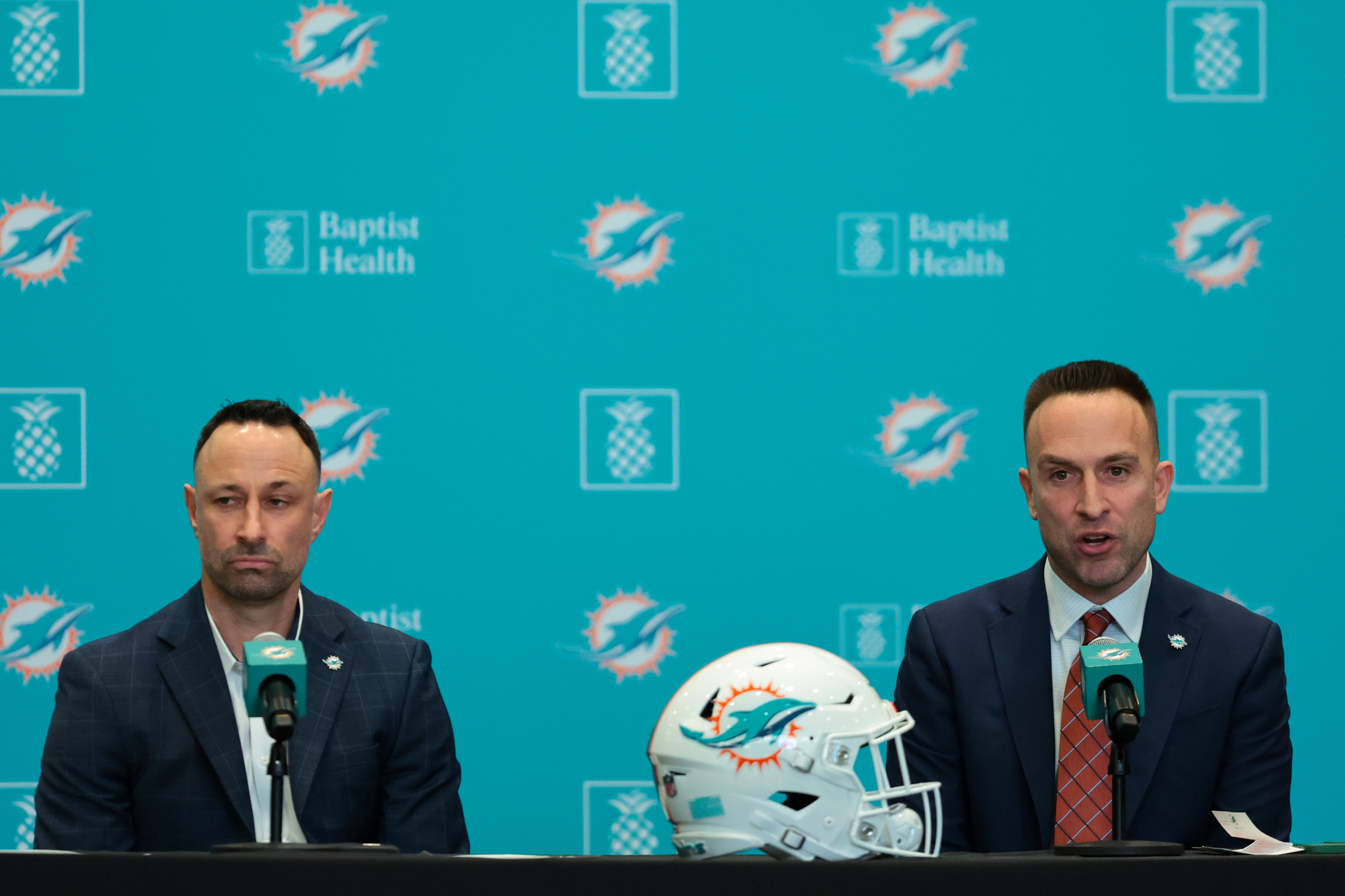 Dolphins hiring Nathaniel Hackett as QBs coach