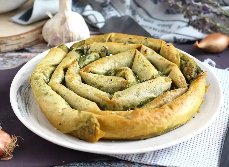 Turkish börek: crunchy and tasty stuffed filo with spinach and cheese