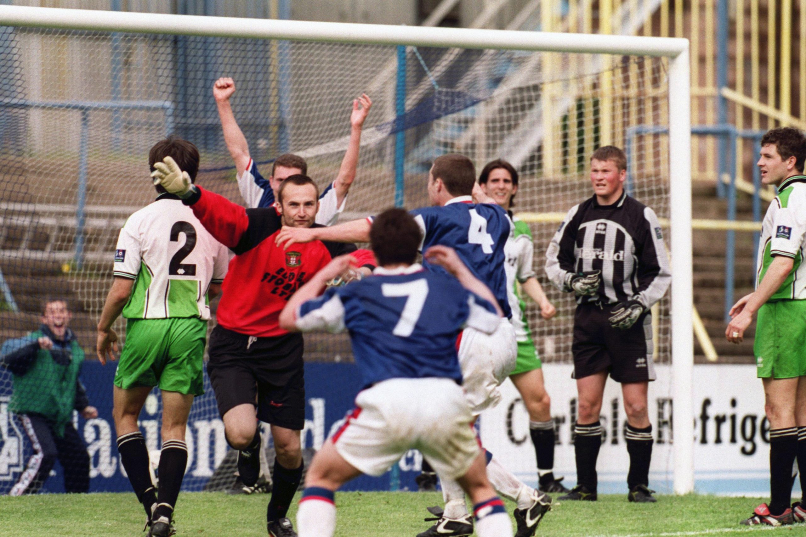 Iconic goals from goalkeepers: Benfica's Anatoliy Trubin joins ...