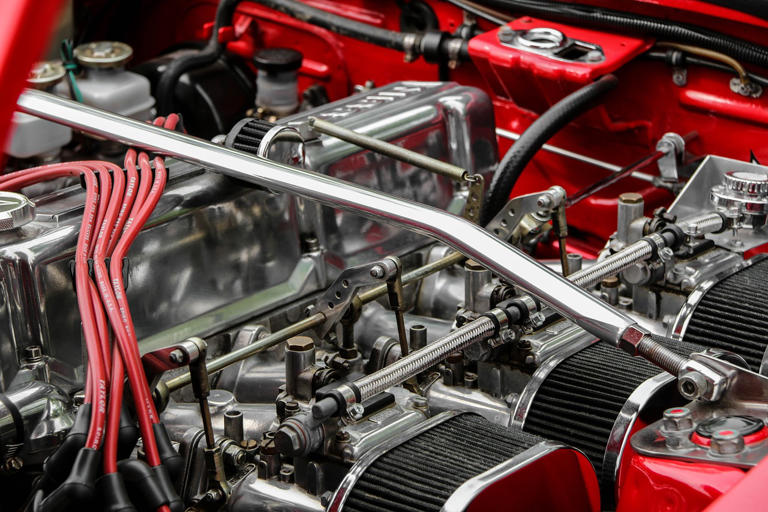 Understanding car engine knocking: Causes & fixes