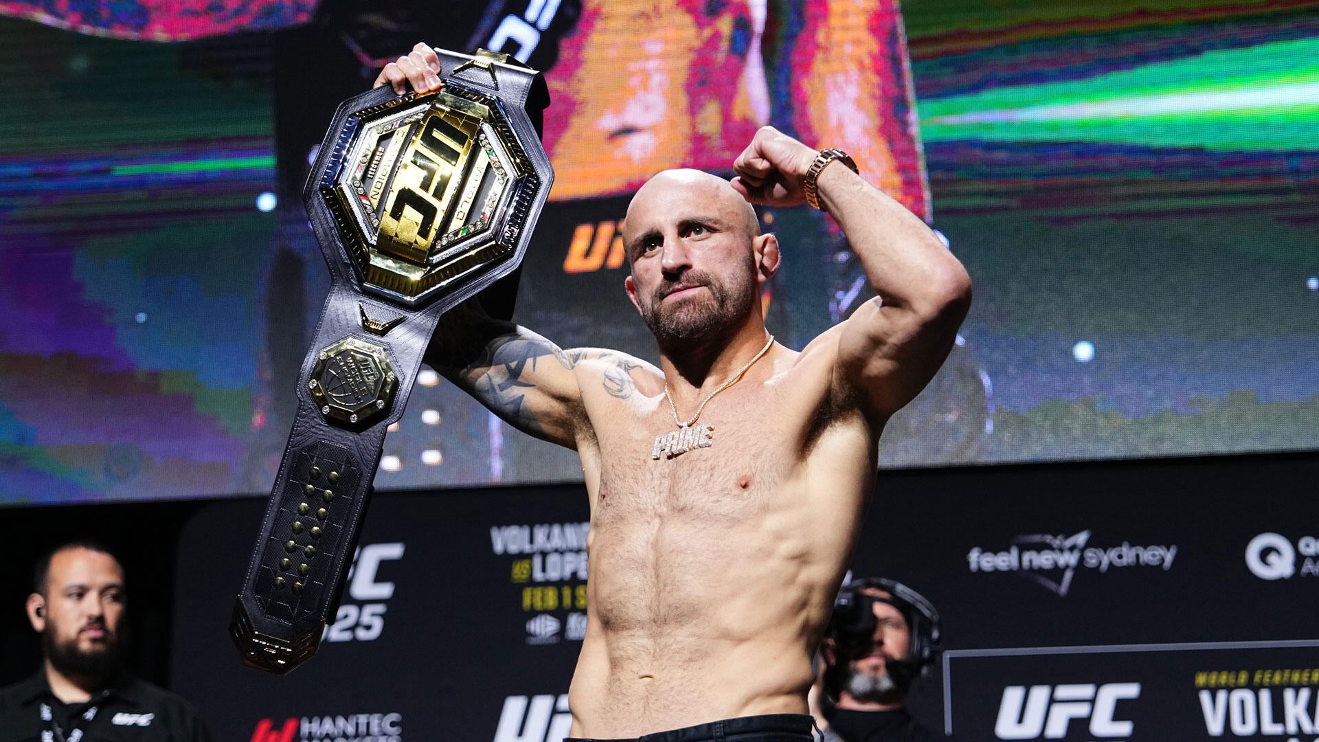 UFC 325 predictions, odds, best bets: Alexander Volkanovski, Benoit ...