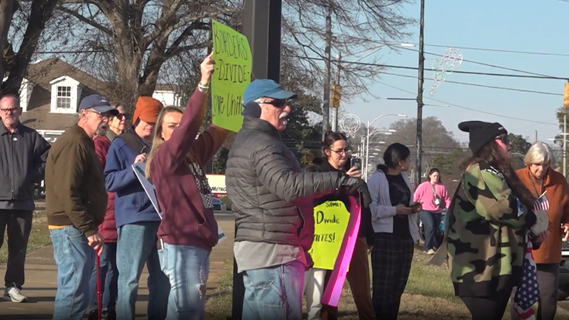 Protesters demonstrate at Colbert County Courthouse, drawing response ...