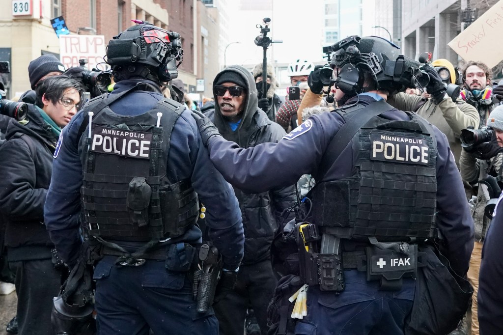 California bill would bar ICE employees from becoming cops, teachers ...