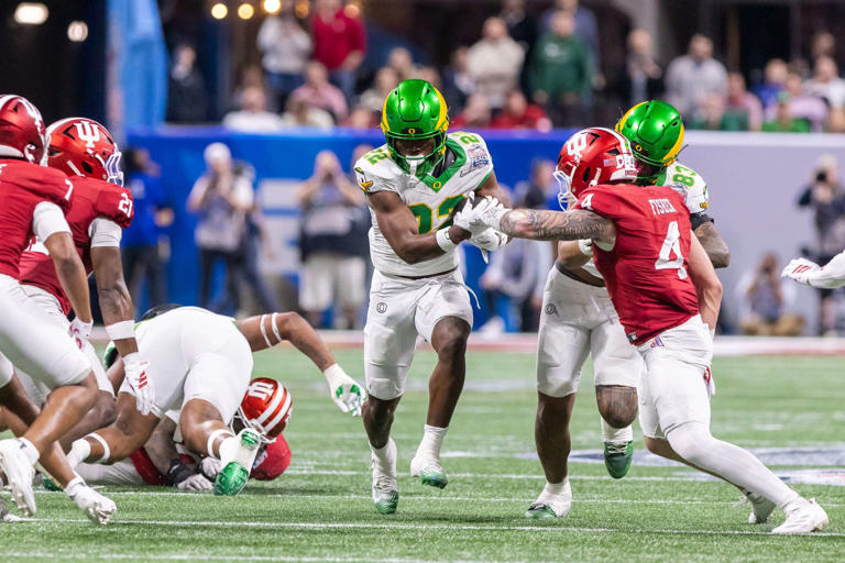 Oregon football adds an experienced running back via the transfer portal