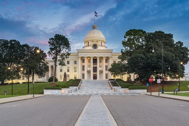 Bill regulates wearing a mask while protesting in Alabama