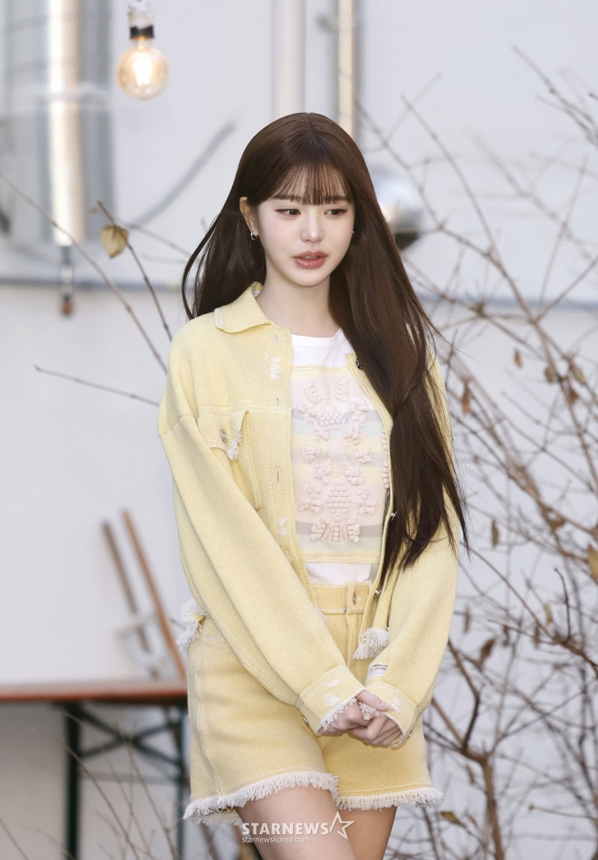 Was Jang Wonyoung late? The truth behind the viral video calling her out