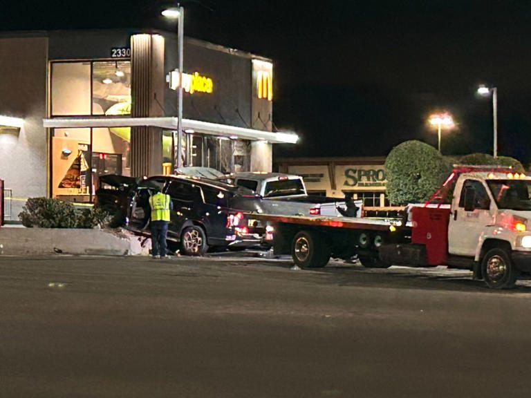 2 people seriously injured, 5 others hurt in multi-vehicle crash in Las ...
