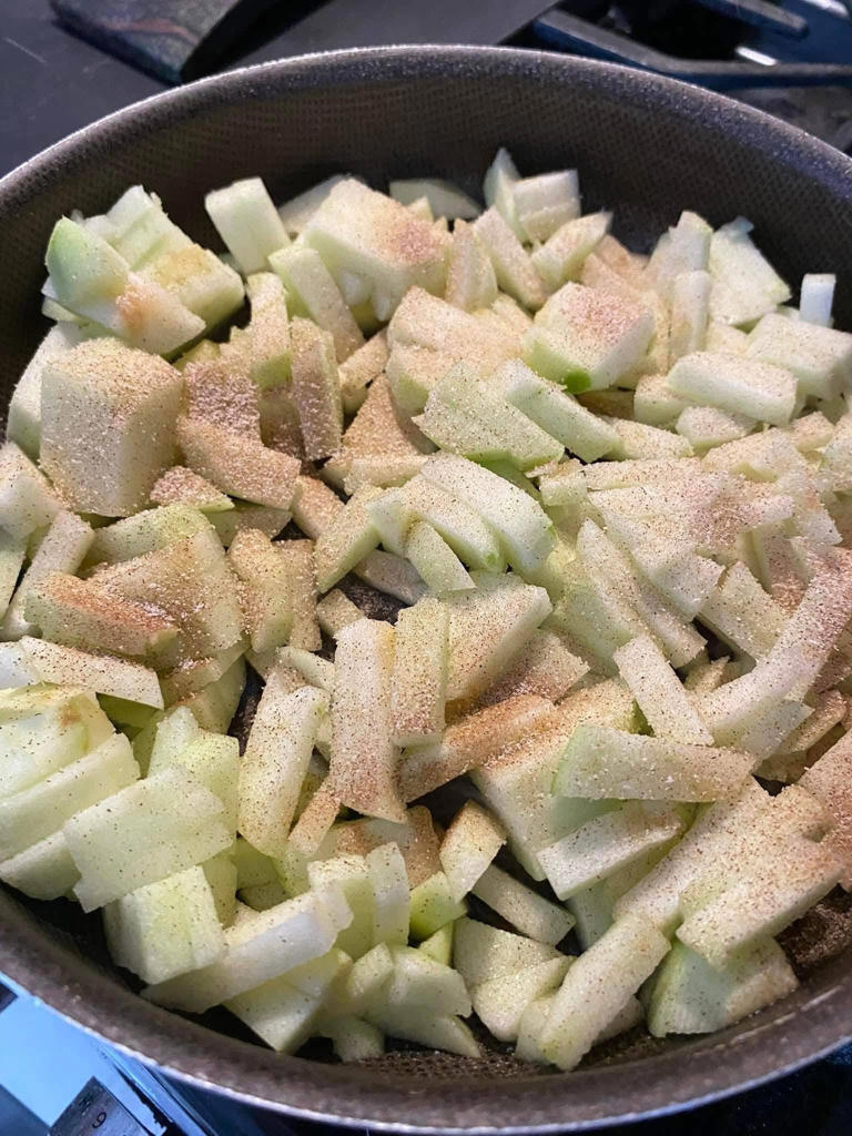 Easy apple pie tarts