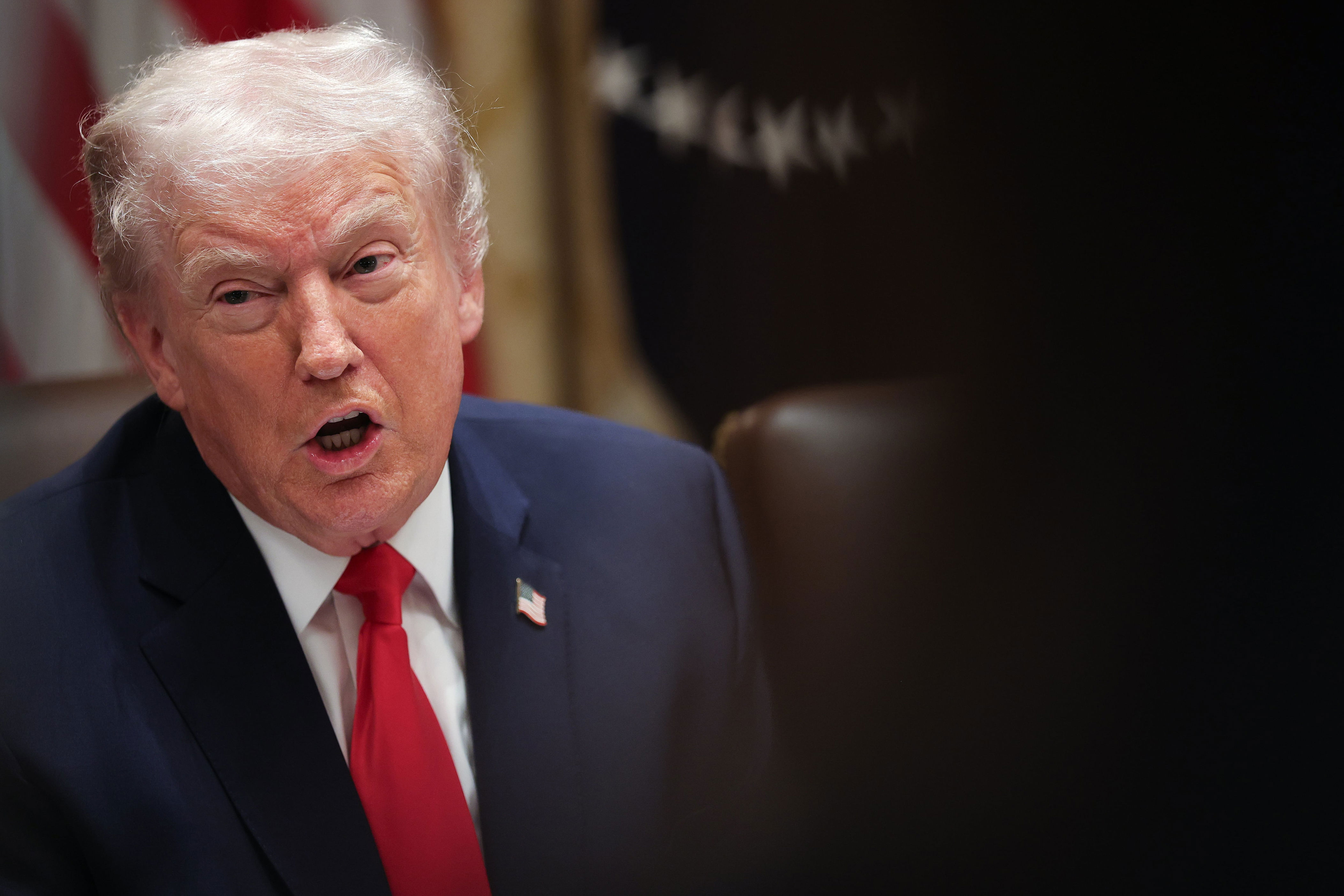 Vance desperately clarifies he’s not Trump’s ‘fat’ friend