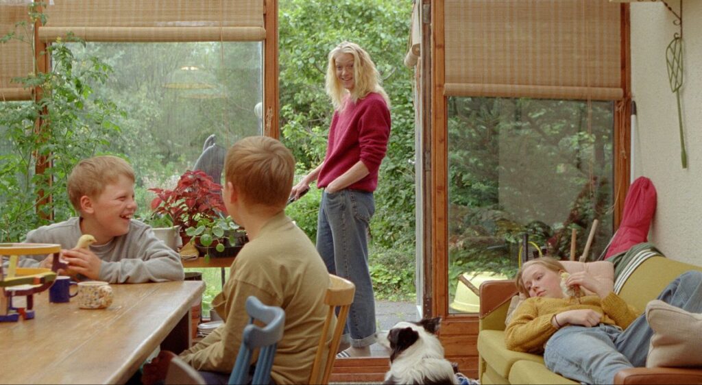 Review: ‘The Love That Remains’ thoughtfully observes change