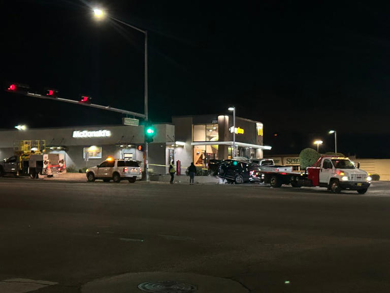 2 people seriously injured, 5 others hurt in multi-vehicle crash in Las ...