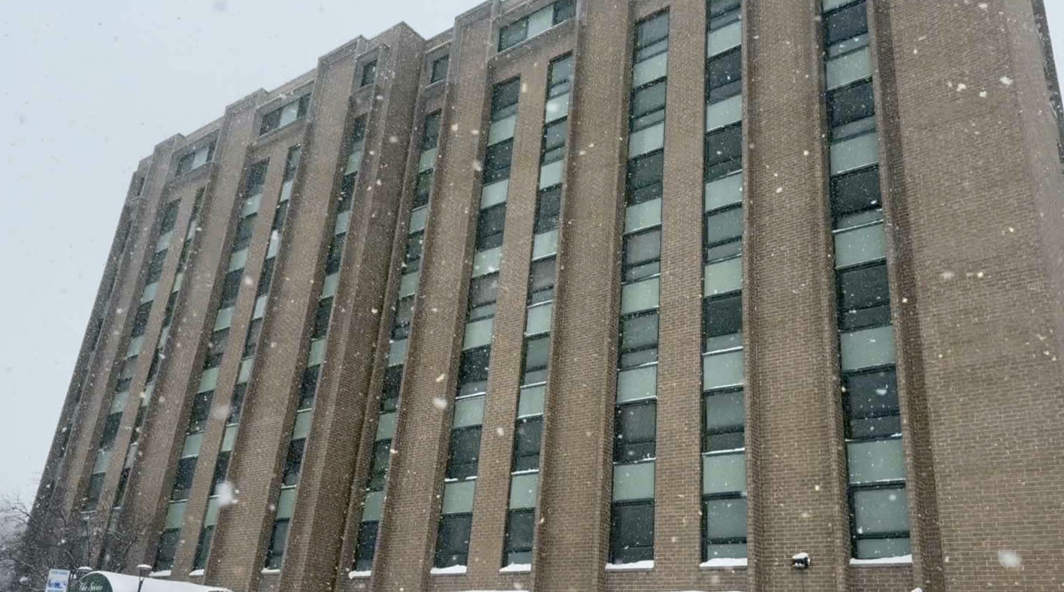 Man hospitalized after third-floor apartment fire in Lockport