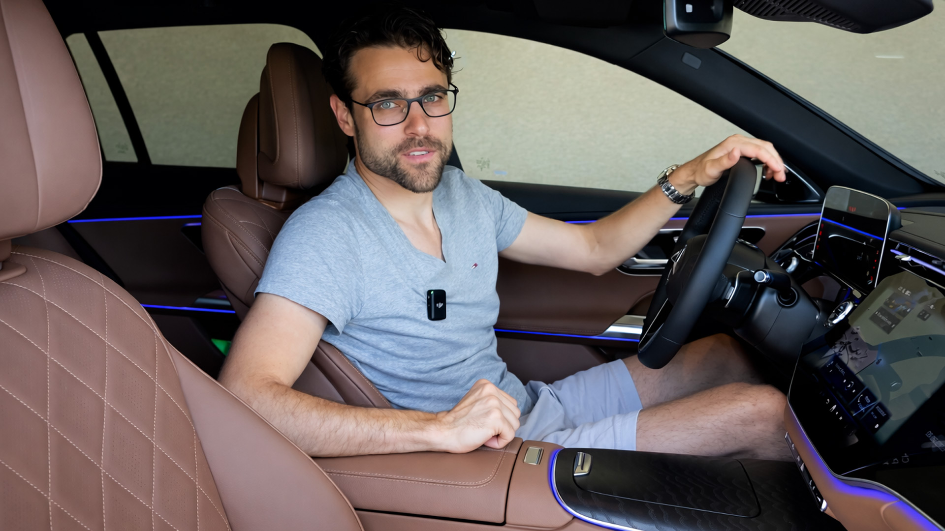 How luxurious is the interior of the Mercedes-Benz E450?