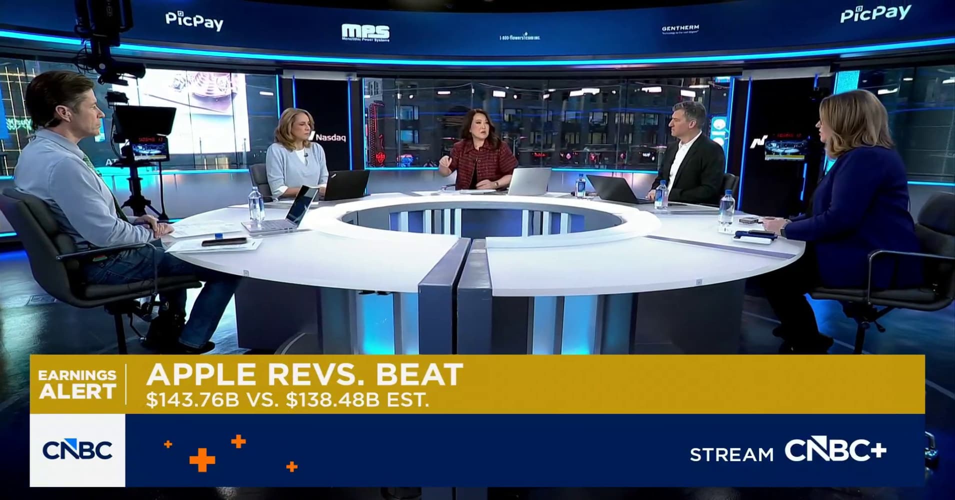 'Fast Money' traders react to Apple's quarterly earnings beat