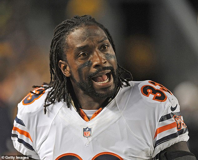 Ex-NFL star who swapped football for FBI quits over ICE raids with ...