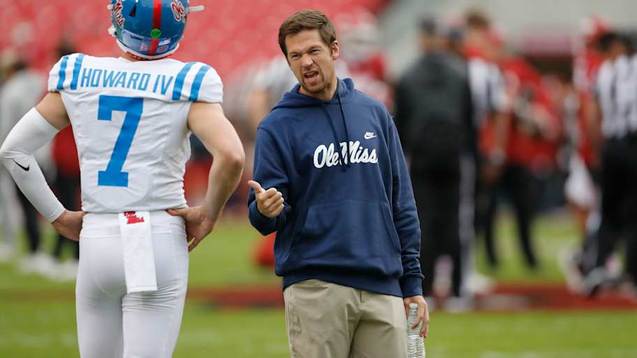 Latest report has NFL buzz heating up again around Charlie Weis Jr.