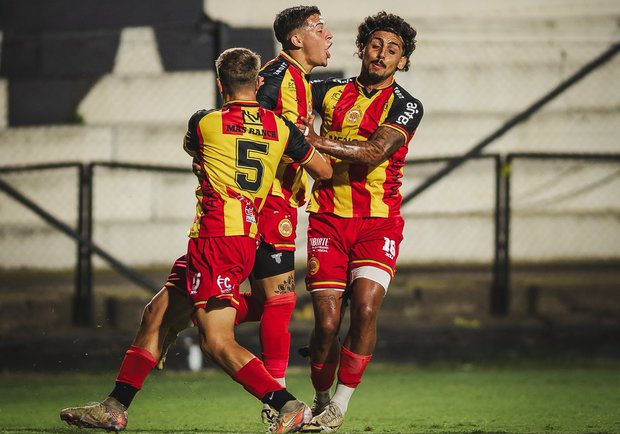Copa de la Liga: Progreso derrotó 2-1 a Boston River en el Parque Viera ...