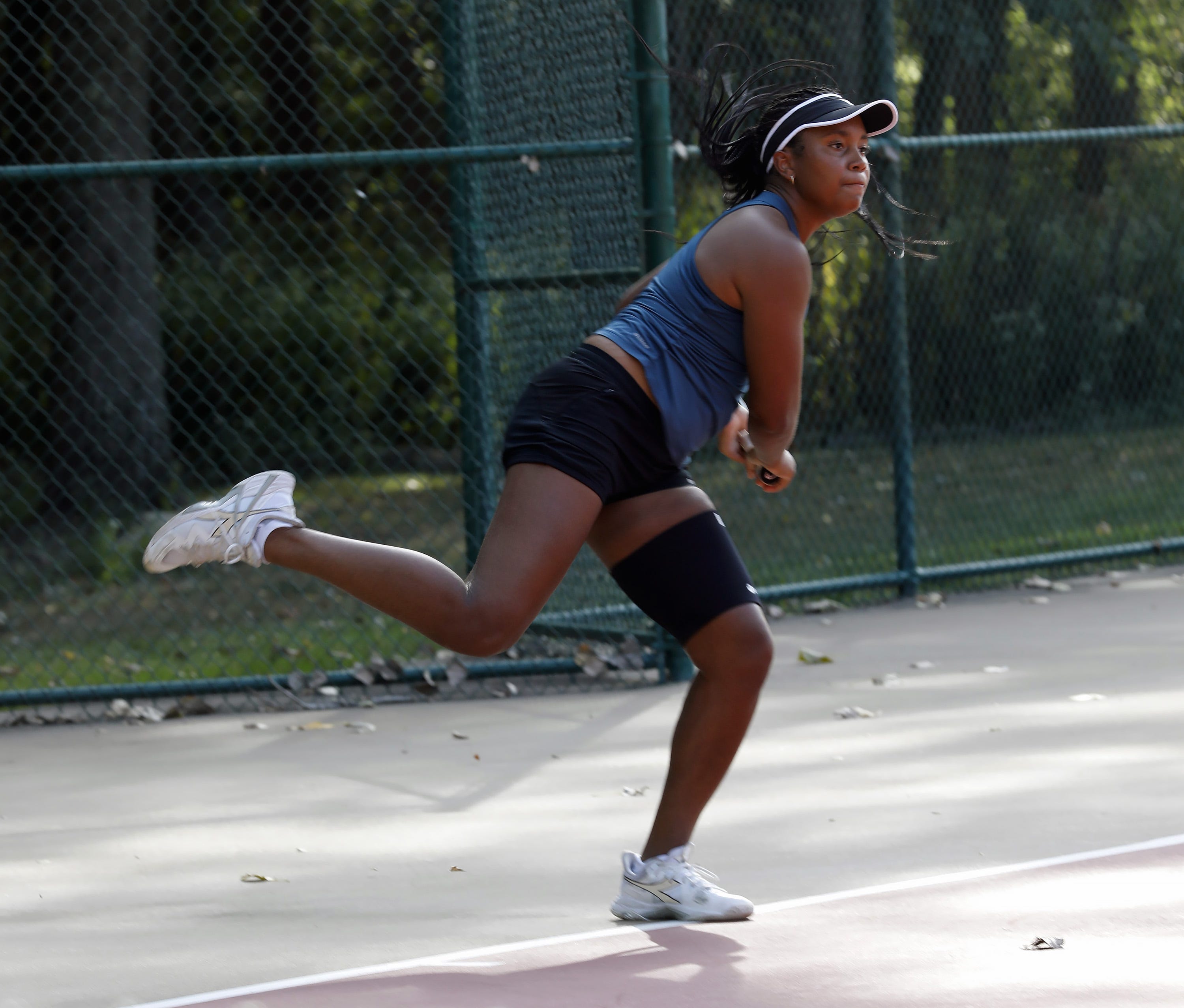 Ohio girls tennis champion Amiya Bowles to play for Bexley boys team