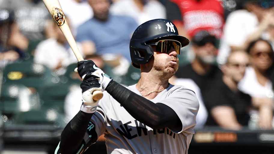 Cody Bellinger Sees Yankees Locker Room Culture