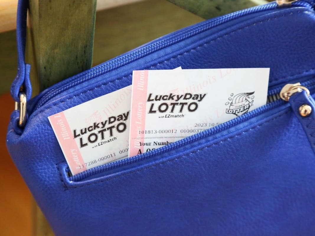 Justice gas station sells winning $550,000 IL Lucky Day Lotto ticket