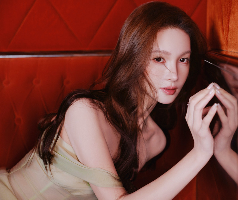 Hàng loạt nhà sản xuất lao đao vì hoa khôi trường múa gây tai nạn bỏ trốn