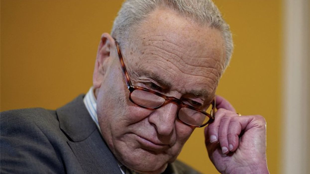 Senate Dems cut last-minute deal to avert shutdown with DHS funding ...