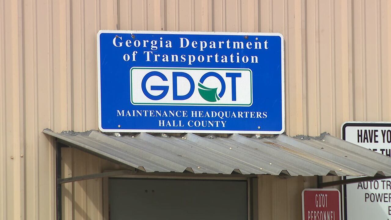 GDOT crews begin prepping roads before wintry weekend