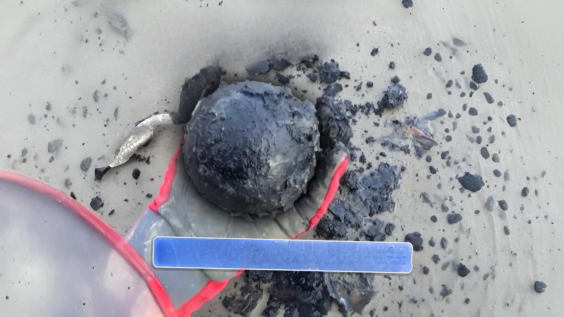 I cracked open a mystery object by the Thames