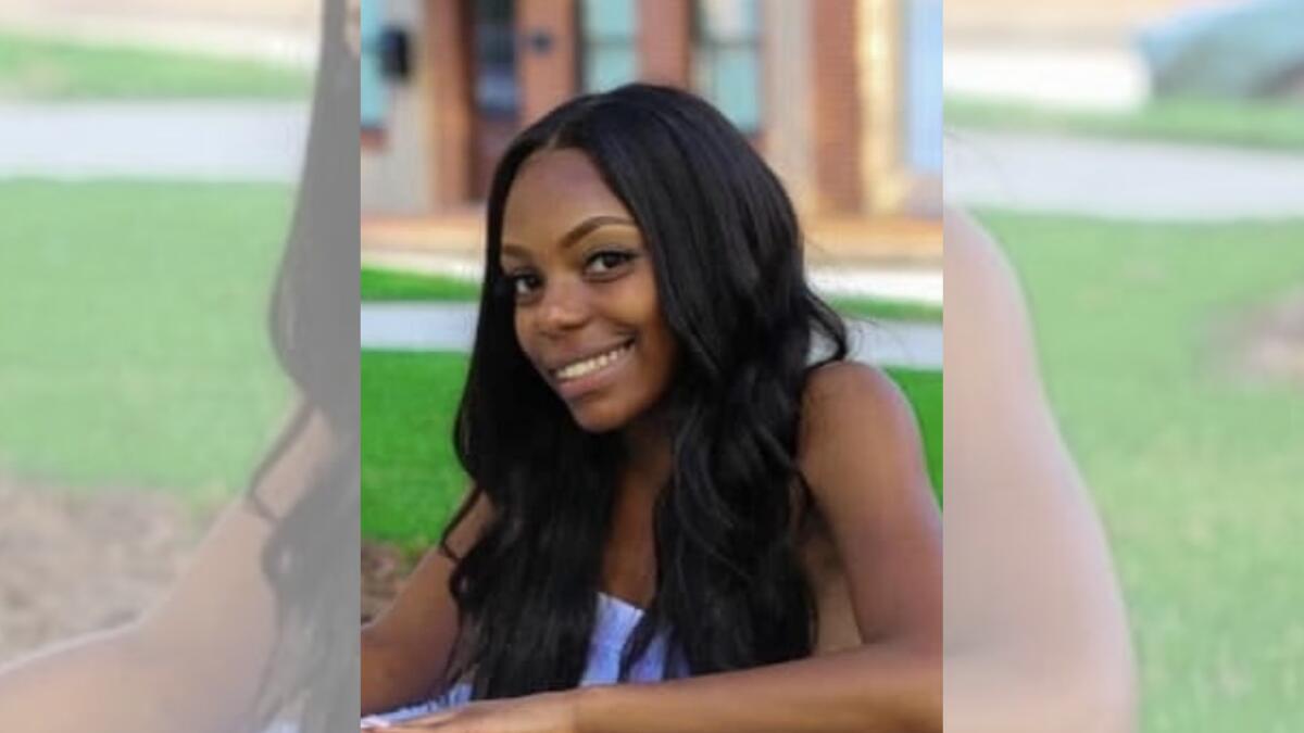 Pregnant student teacher Teonia Stokes killed in shooting