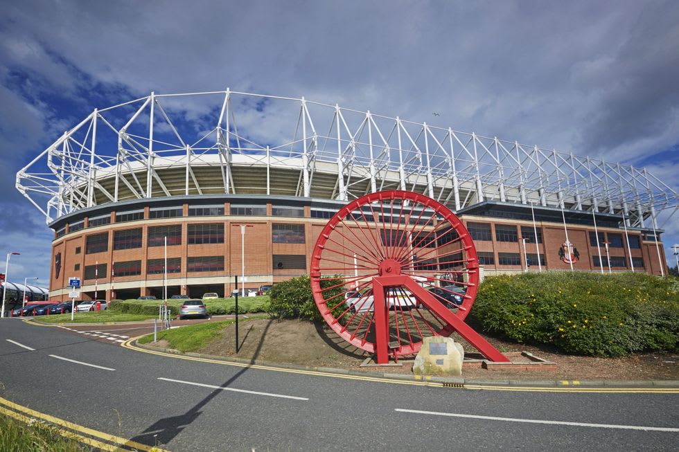 Premier League team looks to host first-ever boxing event ahead of ...