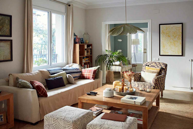 Designers say these 6 trends make your living room way smaller