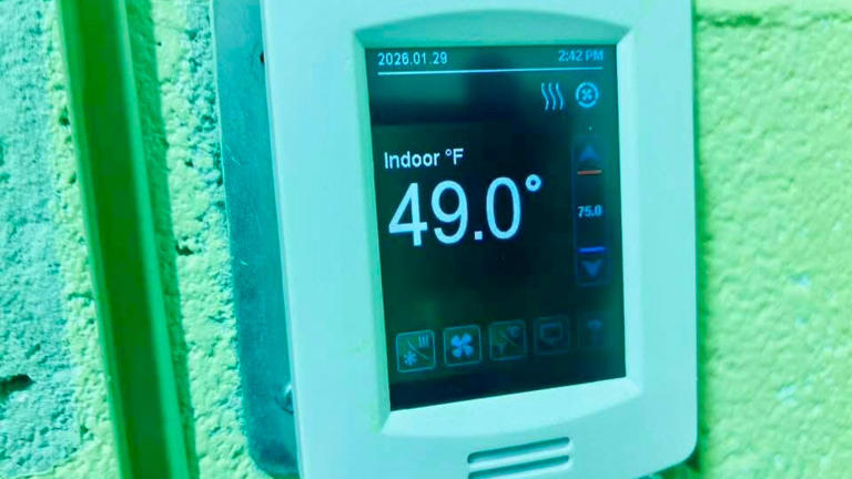 Philadelphia teachers union pleads for return to remote learning Friday ...