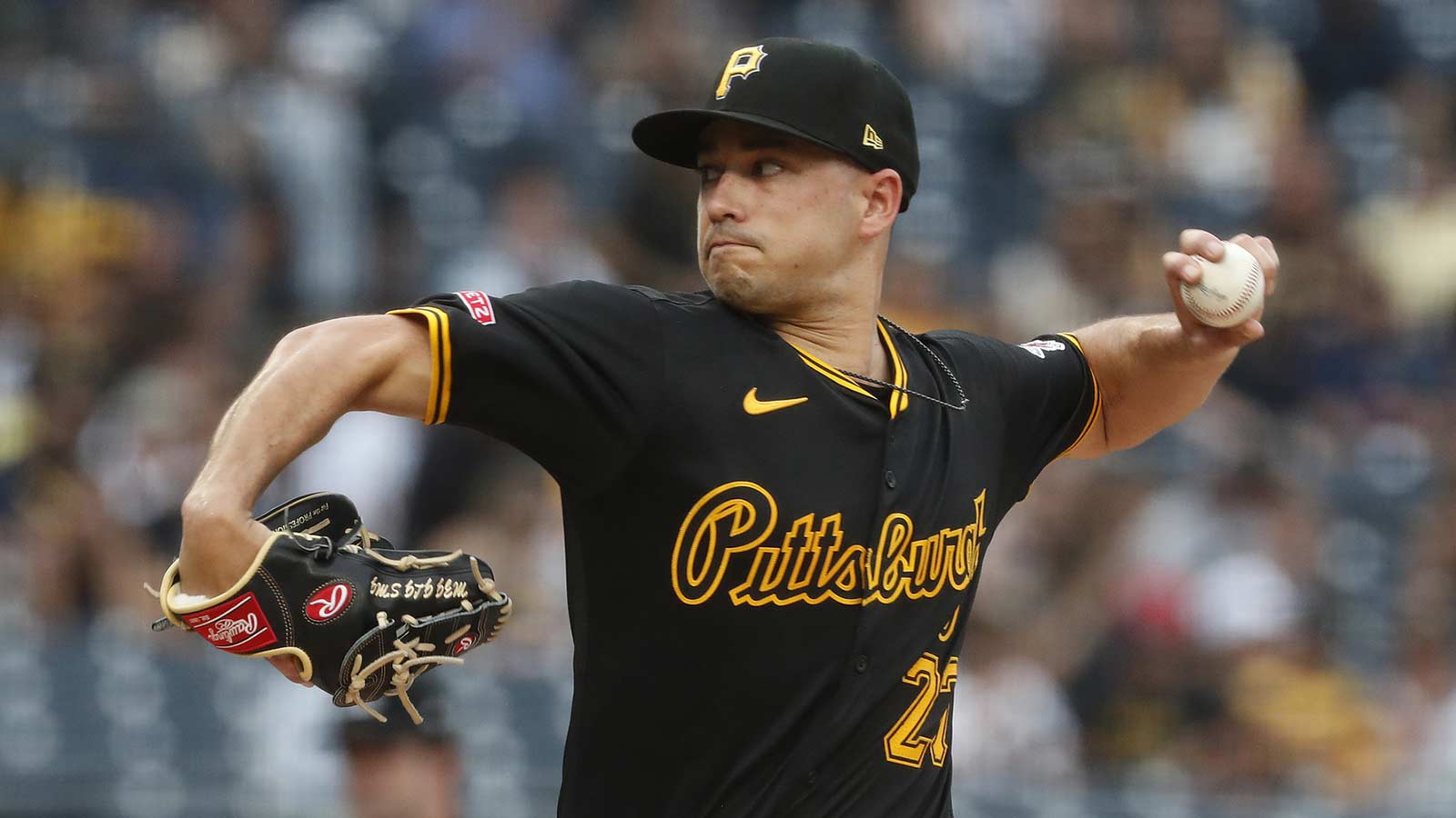 Padres add depth with ex-Mariners, Pirates pitcher