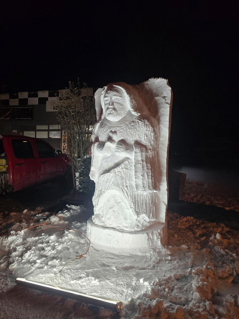 Snow Jesus sculpture sparks joy in Ohio community