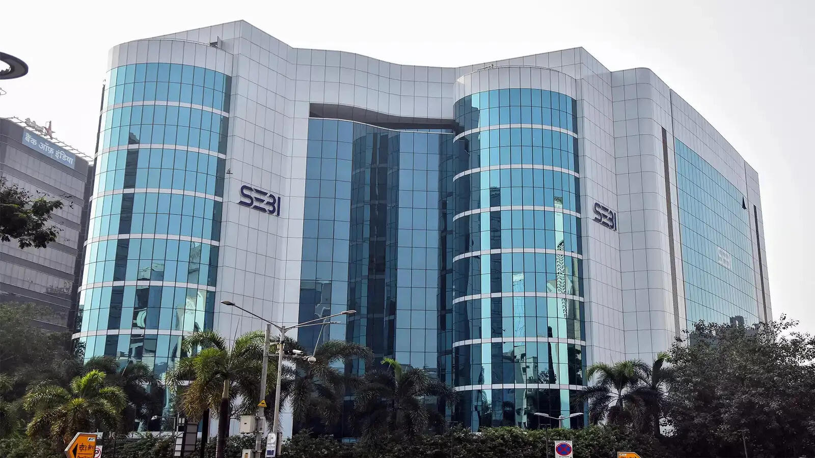Bond platforms seek SEBI nod to work with offline agent networks