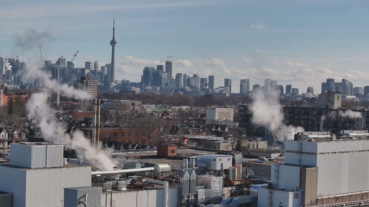 Extreme cold alert in effect across the GTA, Toronto opens surge ...