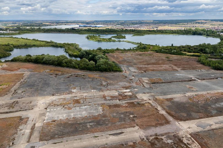 Universal's new UK mega theme park could struggle with awkward toilet ...