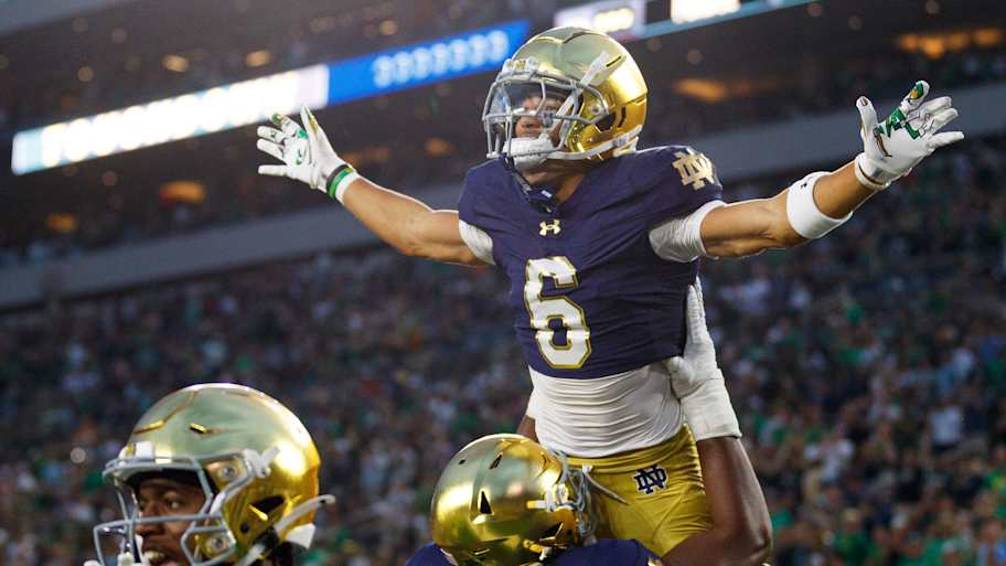 Notre Dame opens as heavy favorite over Wisconsin in 2026 season opener