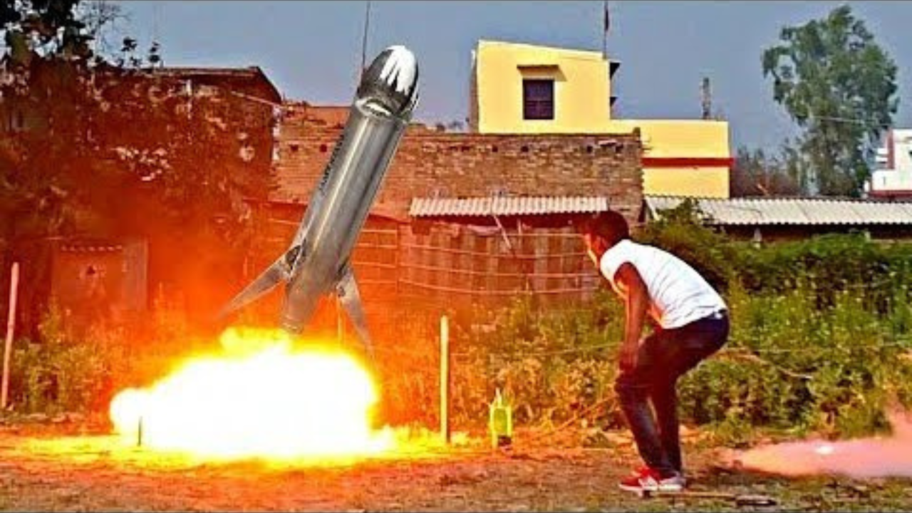 Explosive jet fuel experiment with oxygen and nitrogen rocket