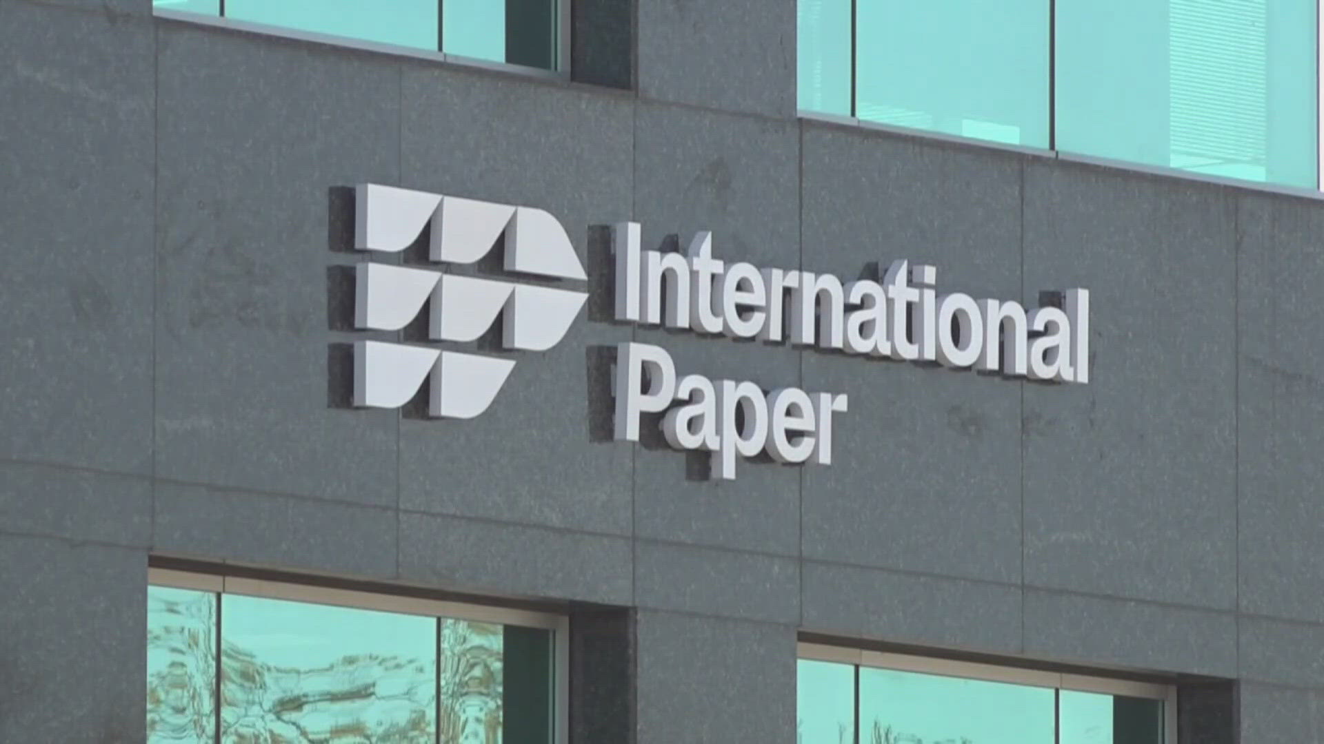 International Paper splitting into two independent companies