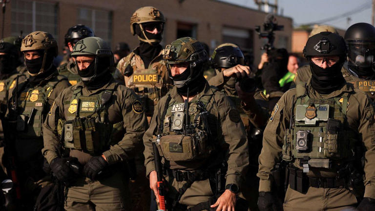 Border Patrol agent arrested in MN after being found passed out in car ...