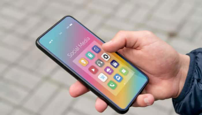 4 Best Smartphones with Power Performance Camera and Battery