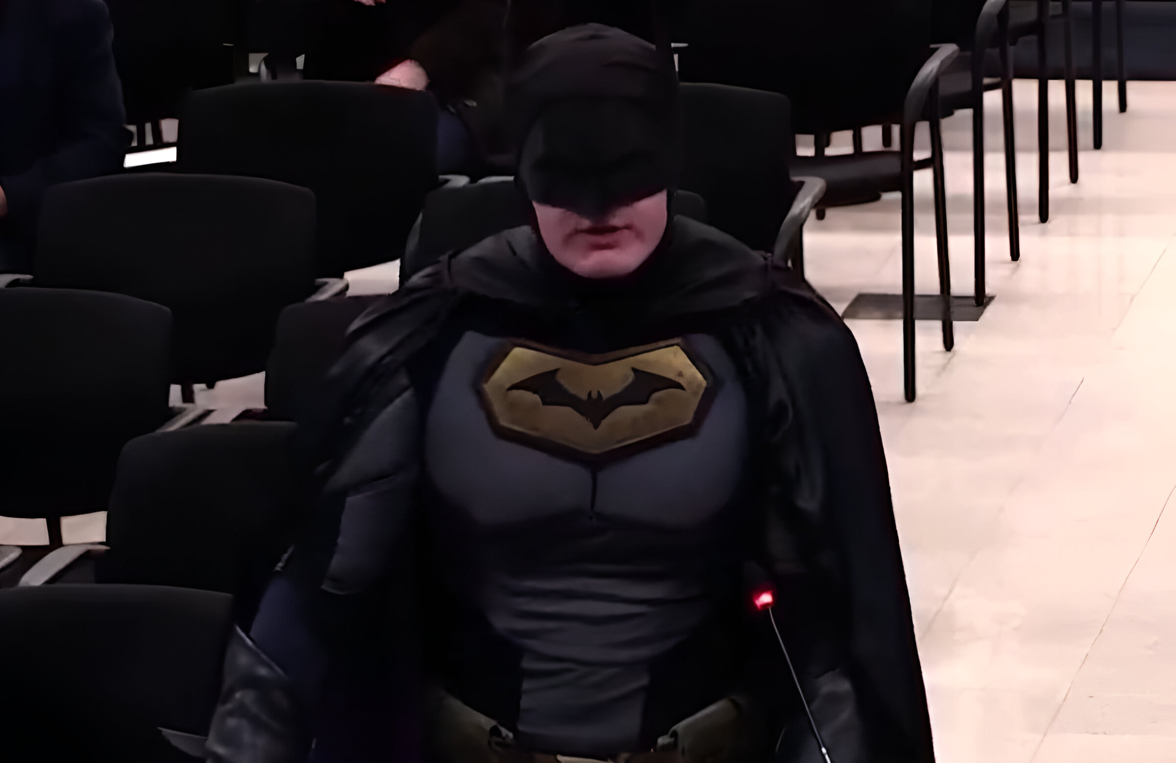 Man in a Batman costume goes viral after confronting Santa Clara City ...