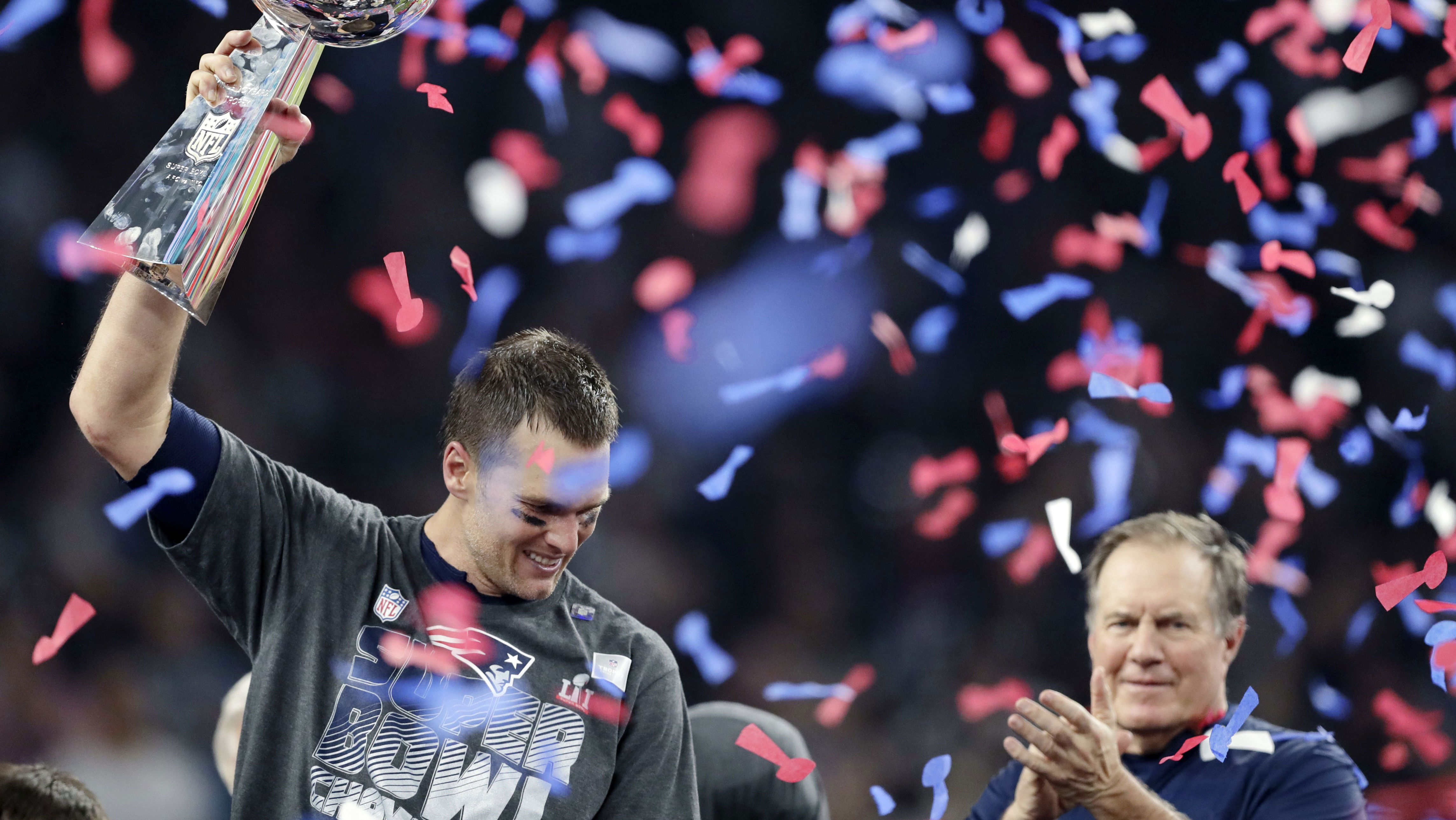 Tom Brady critica exclusión de Bill Belichick del Salón de la Fama