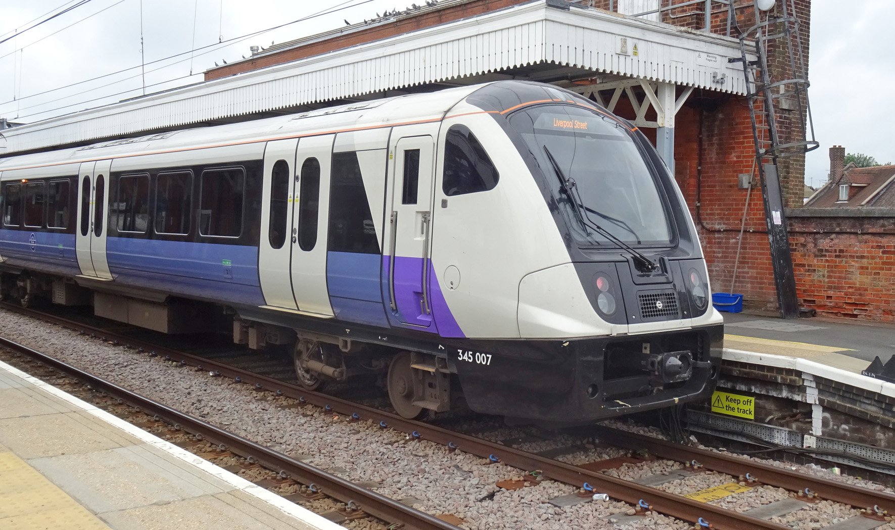 More trains announced on three Elizabeth line stations